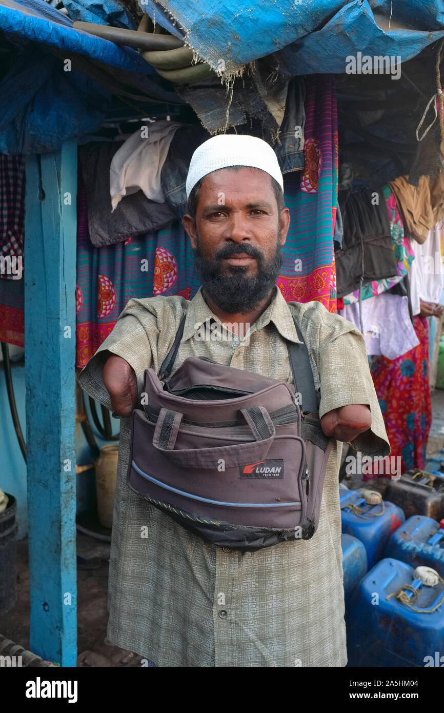 Beggar amputee india hi-res stock photography and images - Alamy