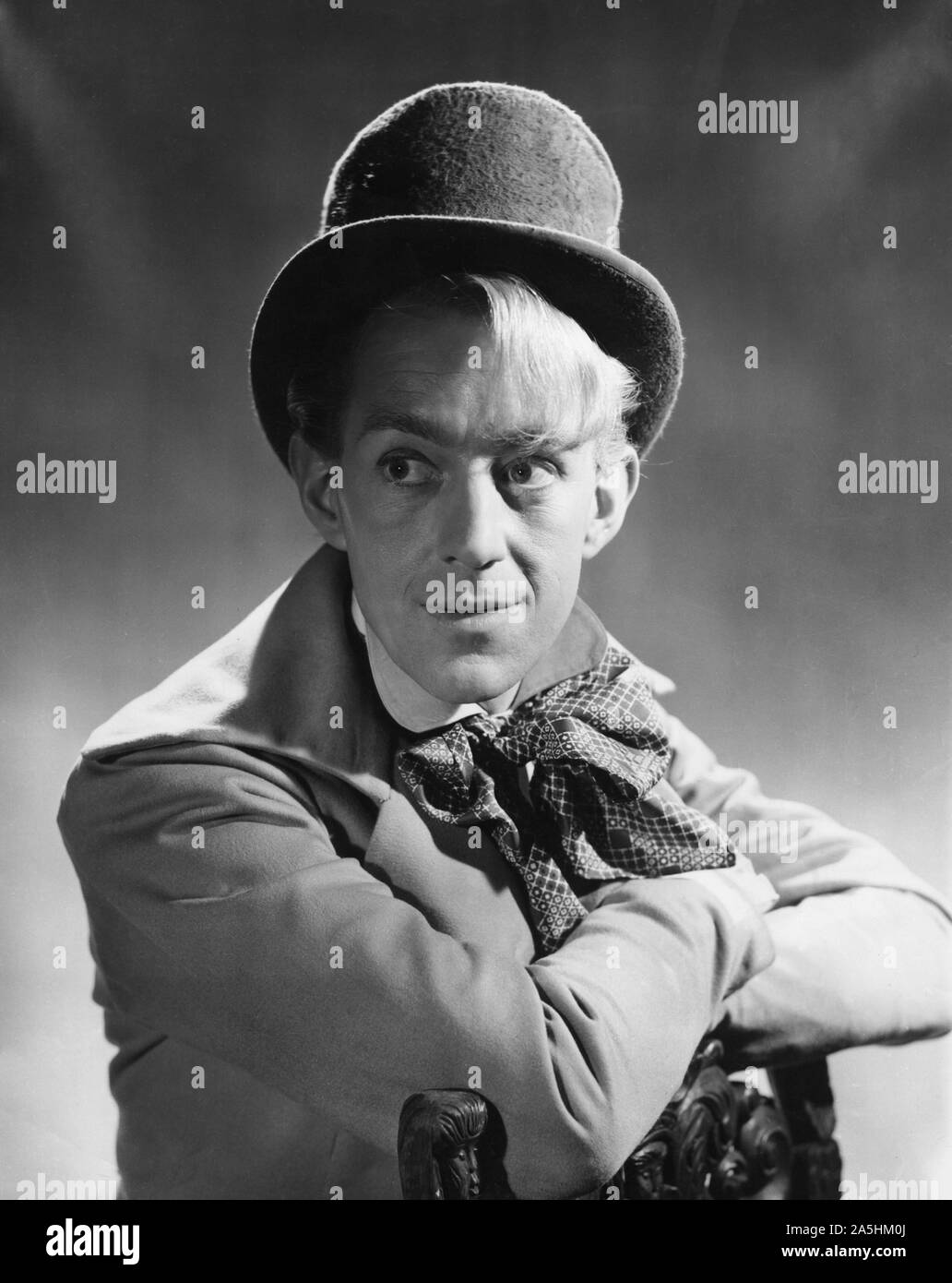 ALEC GUINNESS Portrait as Herbert Pocket GREAT EXPECTATIONS 1946 ...