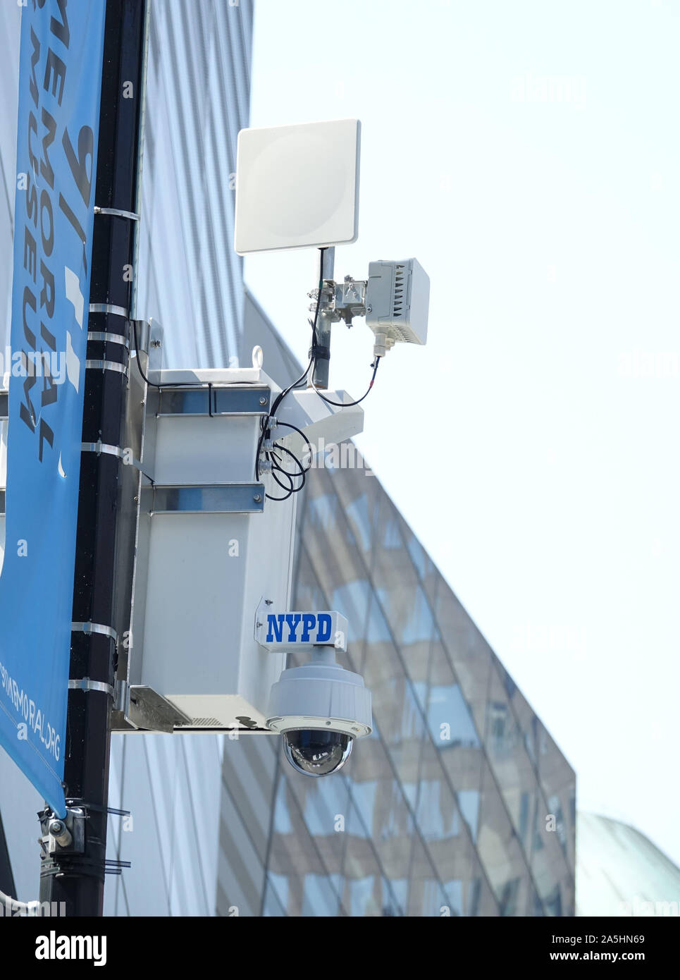 Nypd security camera hi-res stock photography and images - Alamy