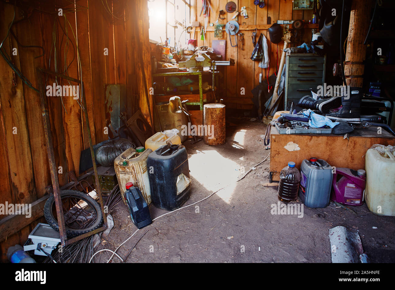 Messy garage clutter junk hi-res stock photography and images - Alamy