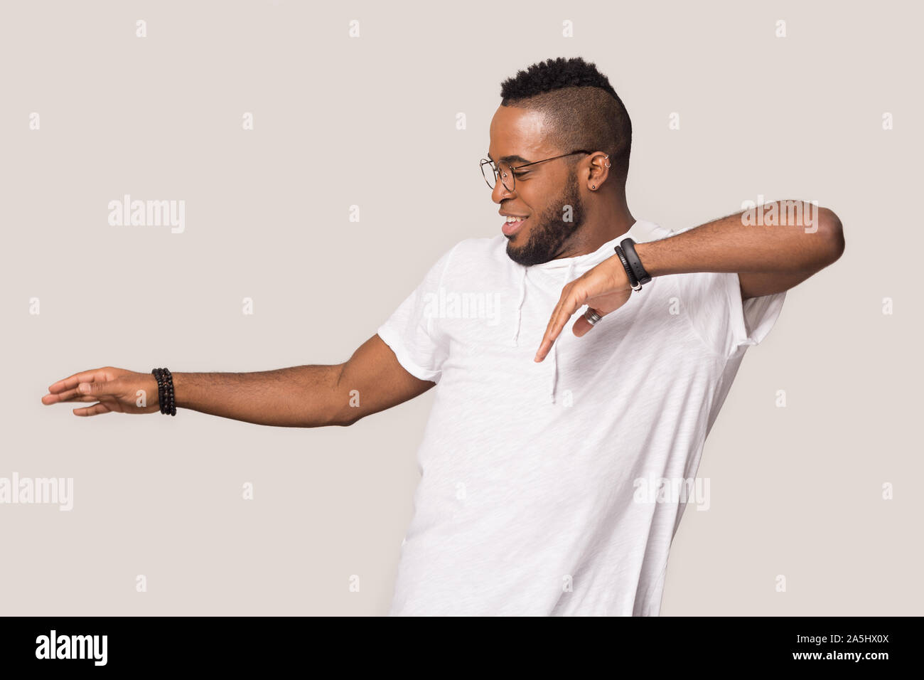 African american hip hip dancer hi-res stock photography and images - Alamy