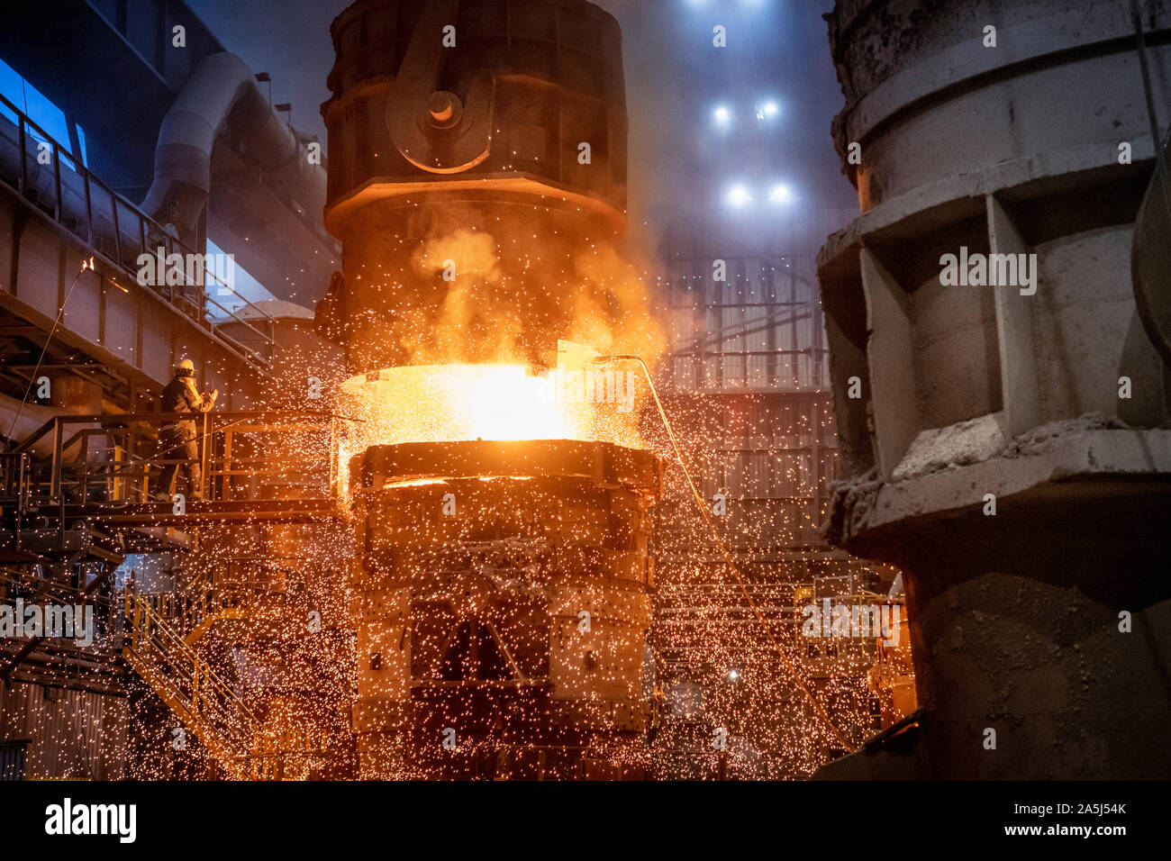 Man starting fire hi-res stock photography and images - Alamy