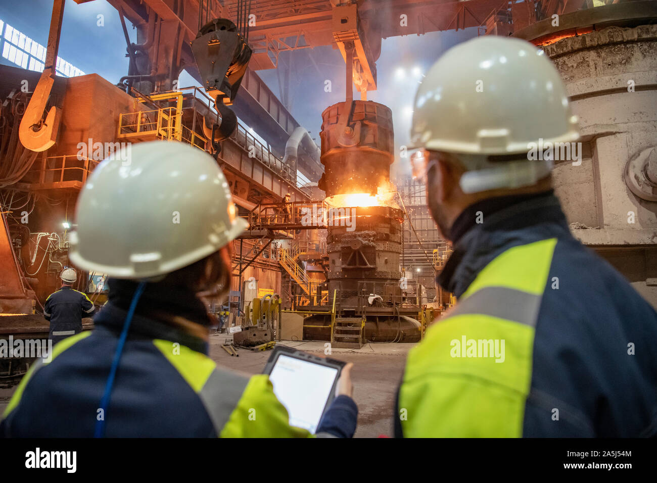 Female steelworkers hi-res stock photography and images - Alamy