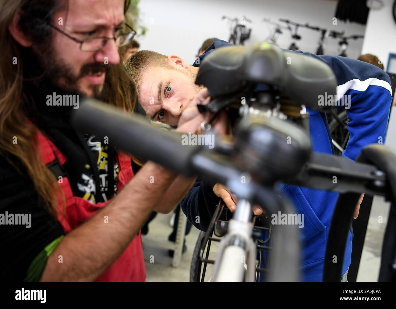 Robert matz hi-res stock photography and images - Alamy