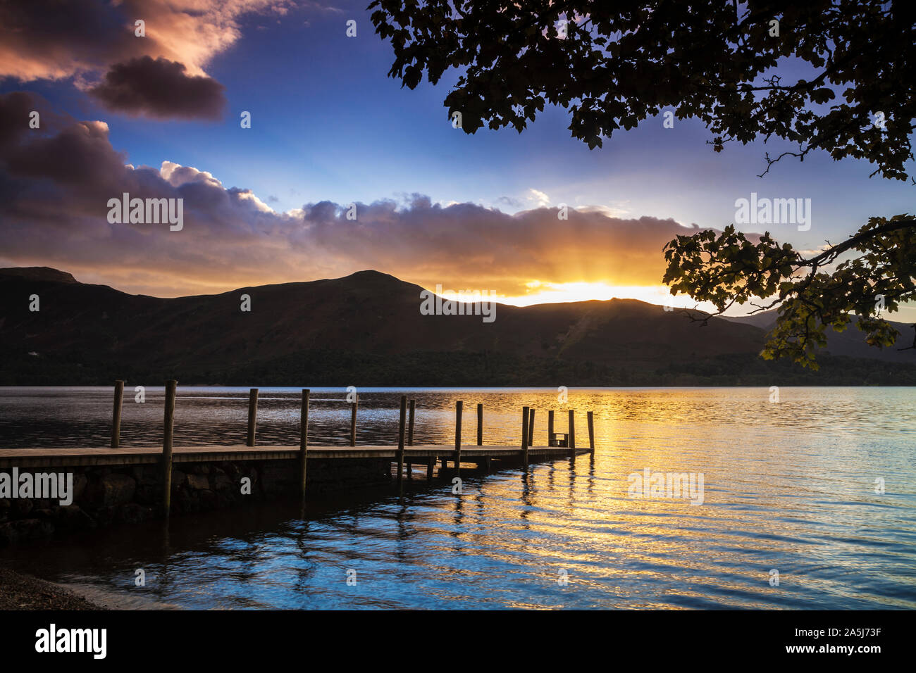 Pontoon england uk hi-res stock photography and images - Alamy