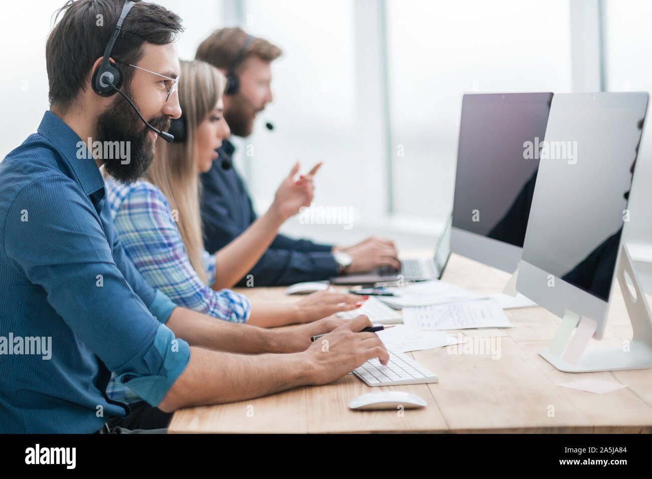 Call center employees workplace in hi-res stock photography and images ...