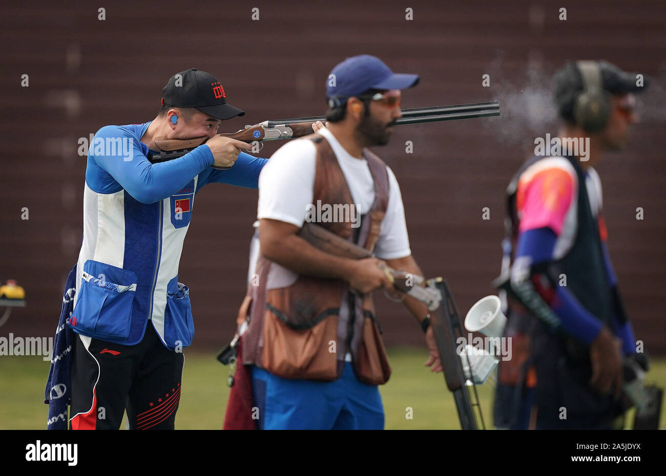 Trap shooting shotgun competition hi-res stock photography and images ...