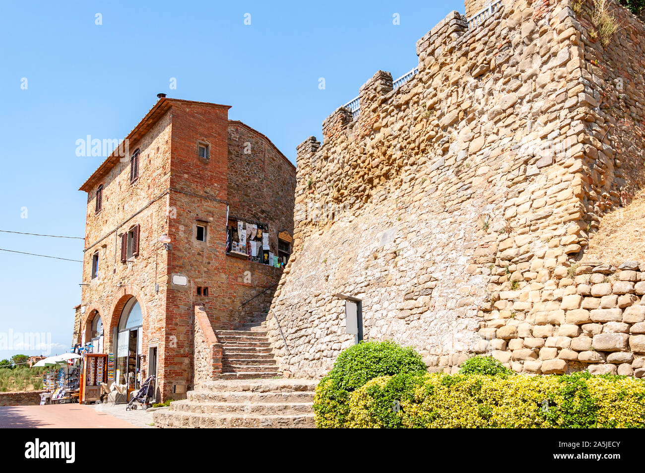 Birthplace of leonardo da vinci hi-res stock photography and images - Alamy