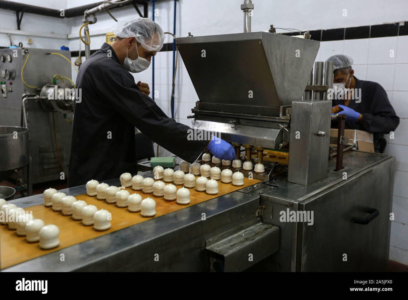 El al check in hi-res stock photography and images - Alamy