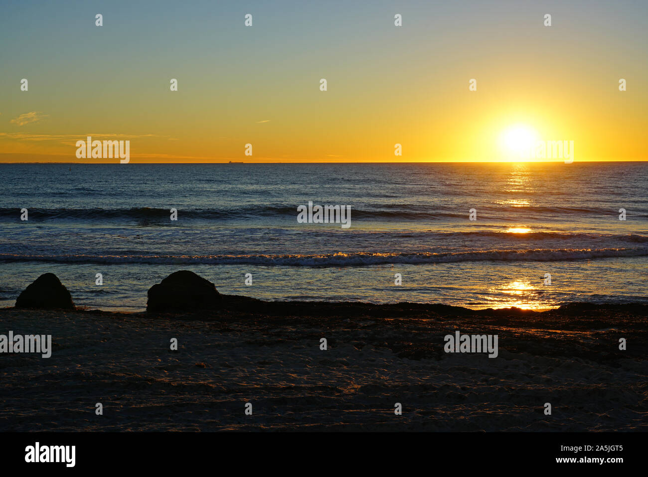 Sunset view of Cottesloe Beach over the Indian Ocean near Perth ...