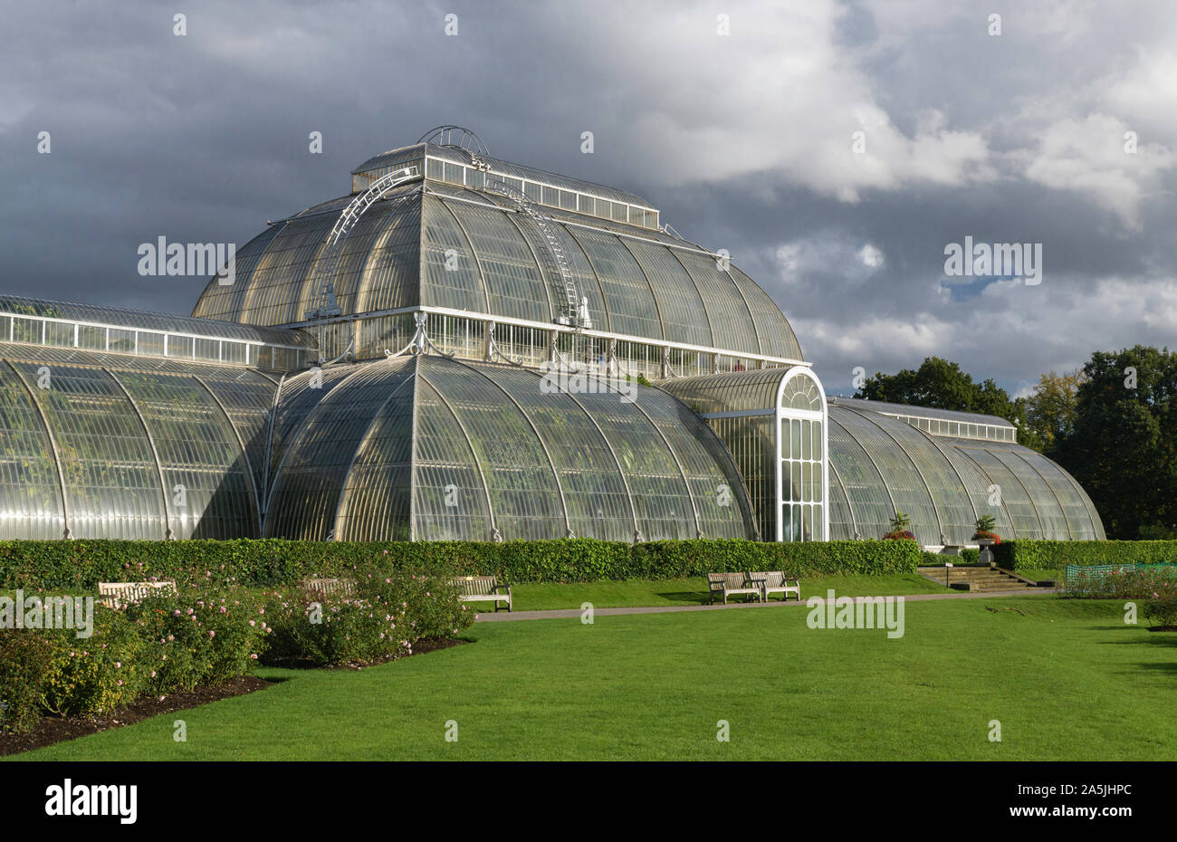 Kew palm house 19th hi-res stock photography and images - Alamy
