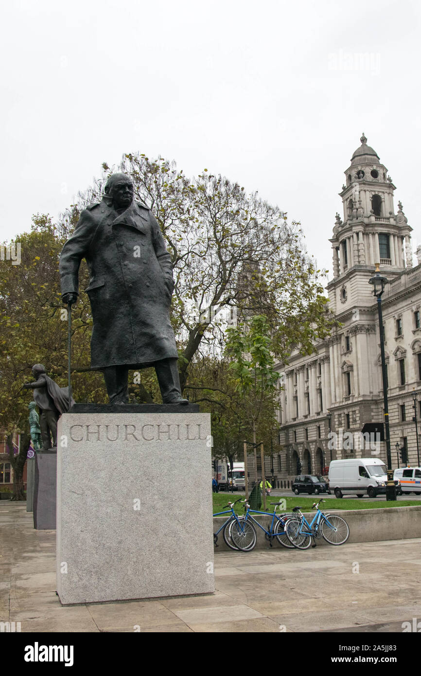 Statue winston churchill hi-res stock photography and images - Alamy