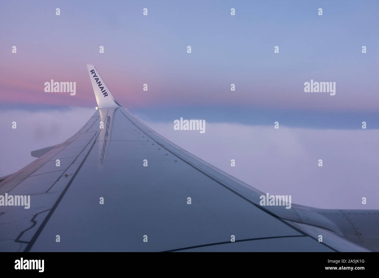 Aircraft wingtip hi-res stock photography and images - Alamy