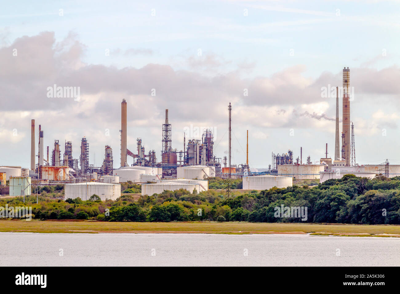 Fawley refinery hi-res stock photography and images - Alamy