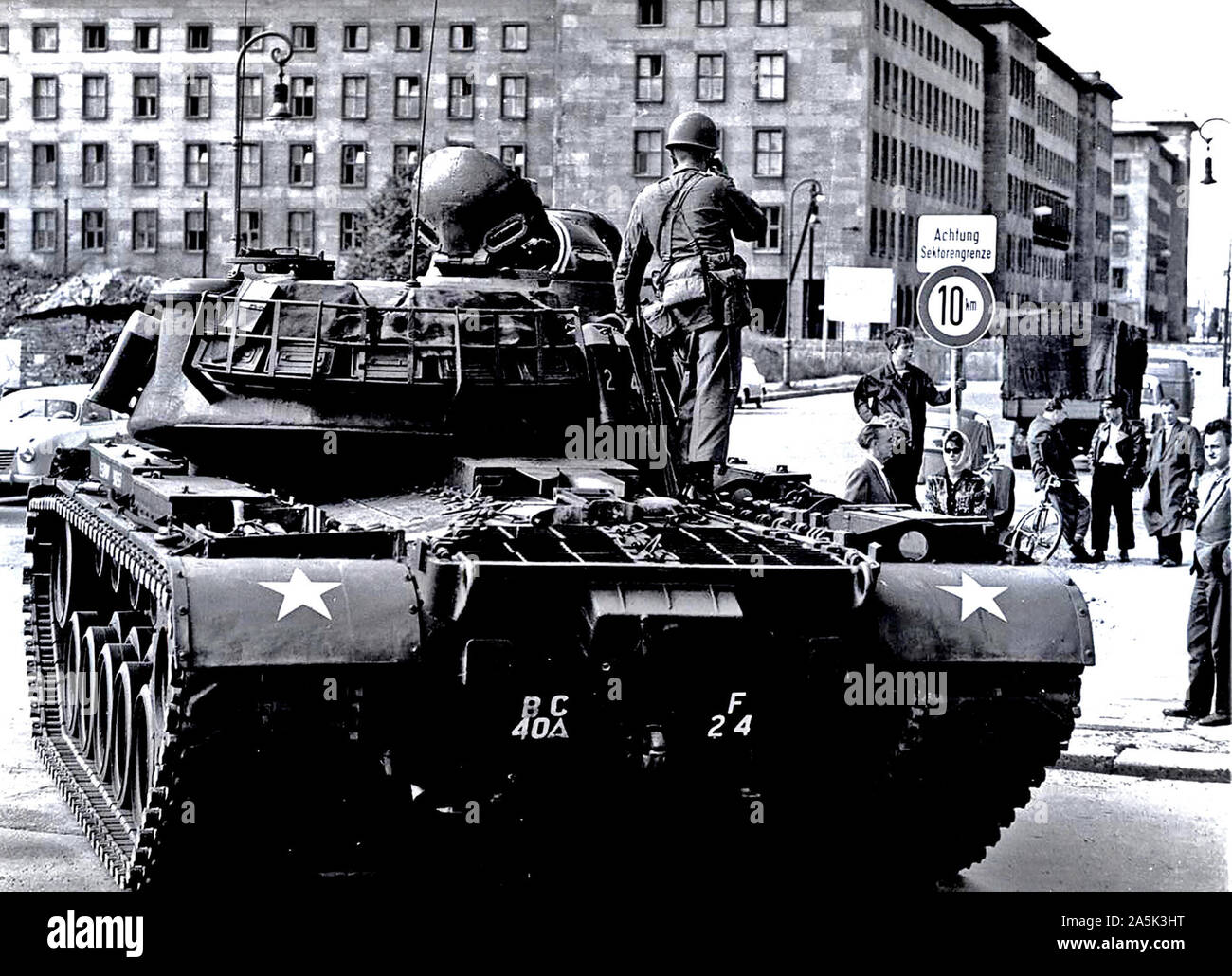 American troops 1961 berlin hi-res stock photography and images - Alamy