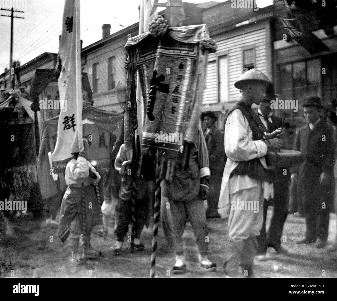 Early 1900s chinese festival hi-res stock photography and images - Alamy