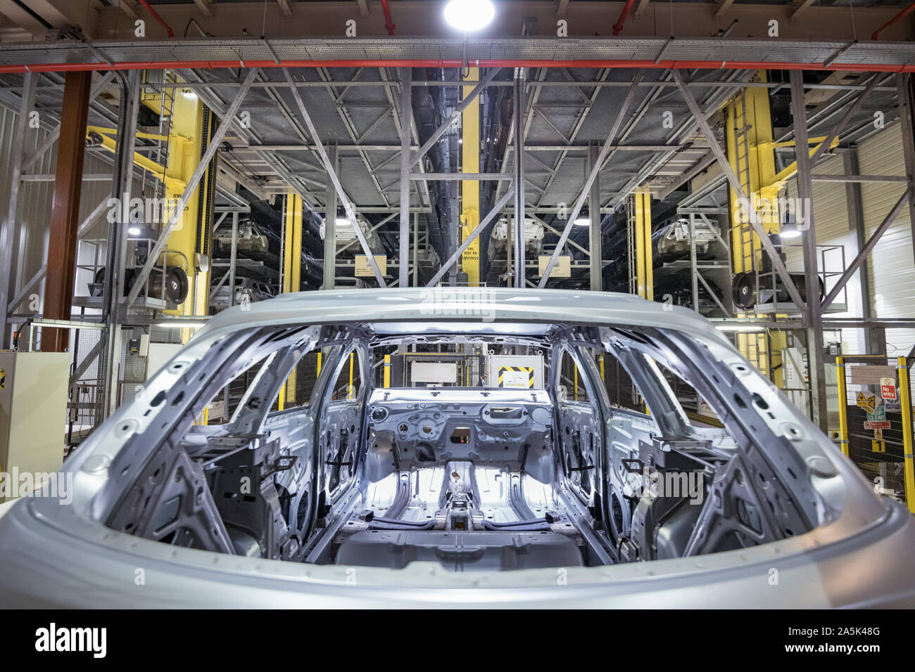 Car body in factory hi-res stock photography and images - Alamy