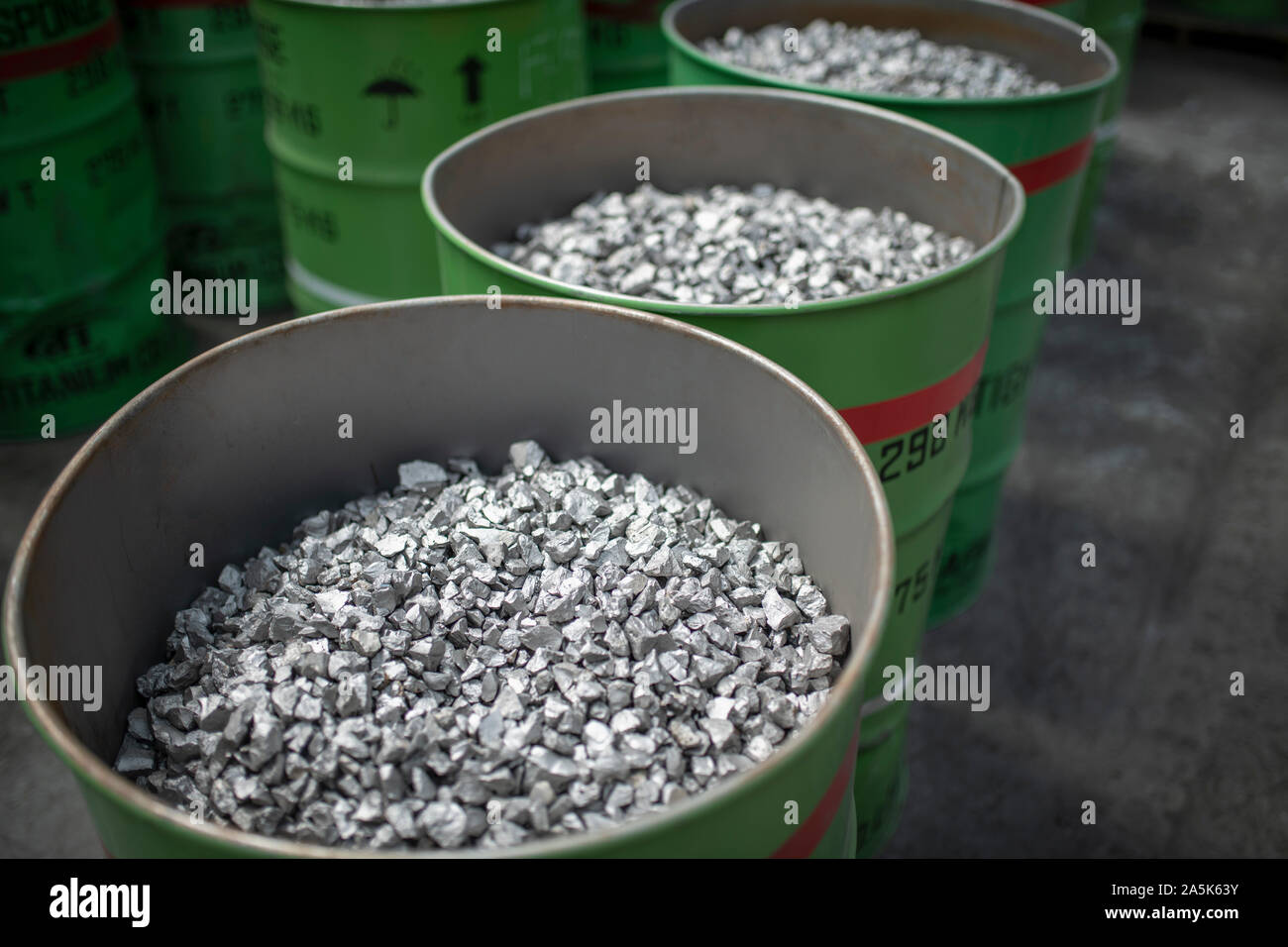 Crushed people hi-res stock photography and images - Alamy