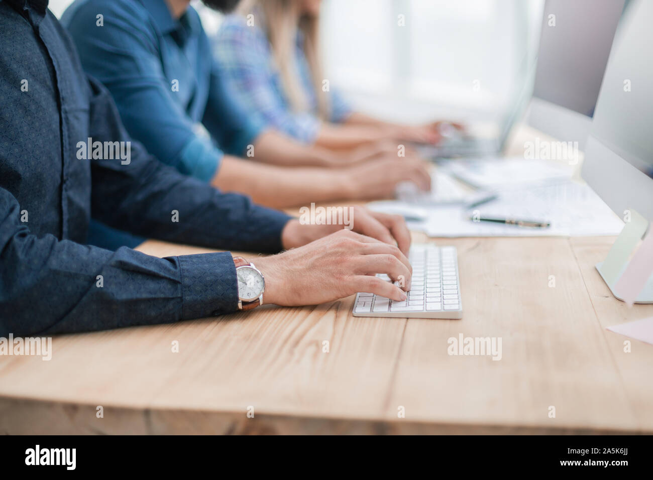 Office casual computers diversity hi-res stock photography and images ...