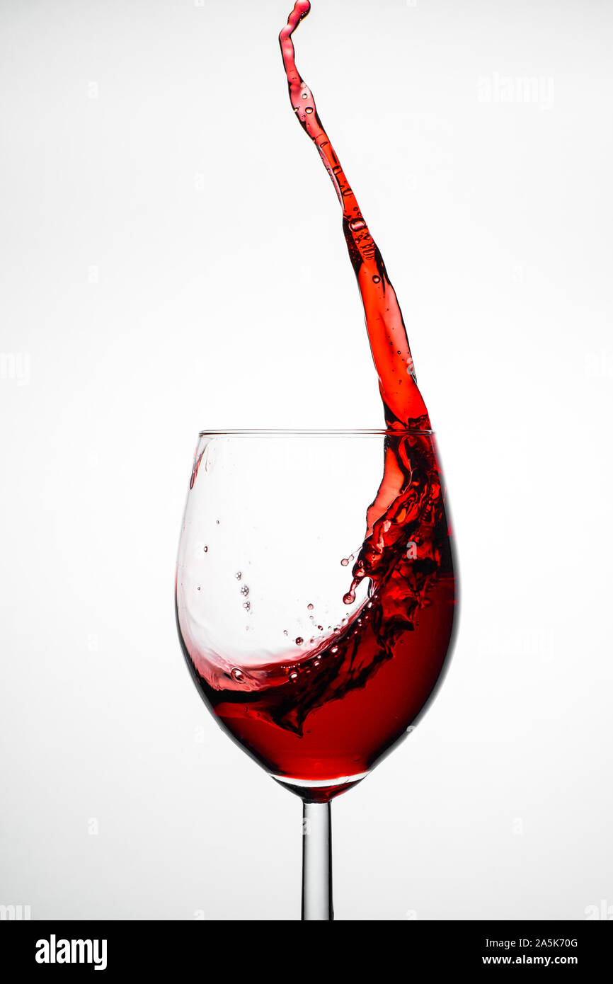 Red wine splash Stock Photo - Alamy
