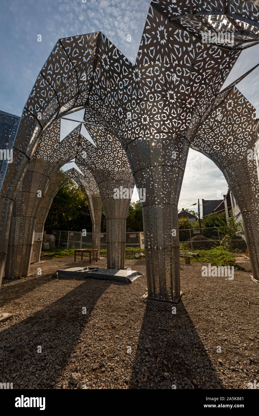 Courtyard neighborhood hi-res stock photography and images - Alamy