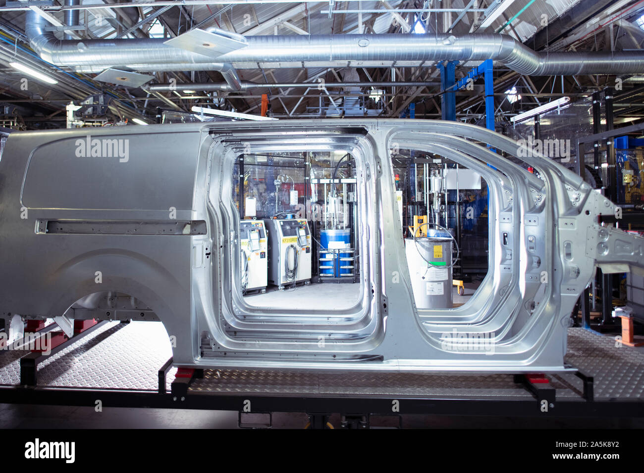 Modern production technology hi-res stock photography and images - Alamy