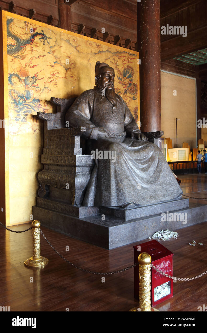 Tomb of emperor yongle chang ling hi-res stock photography and images ...