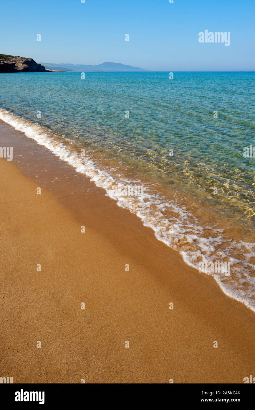 Empty sandy beach landscape hi-res stock photography and images - Alamy