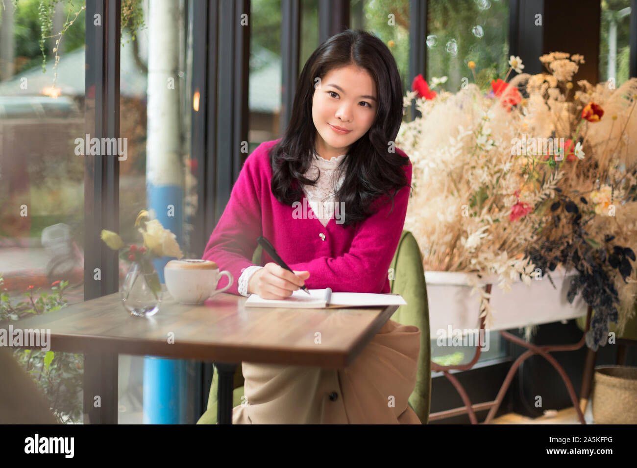 Cafe with the writing hi-res stock photography and images - Alamy