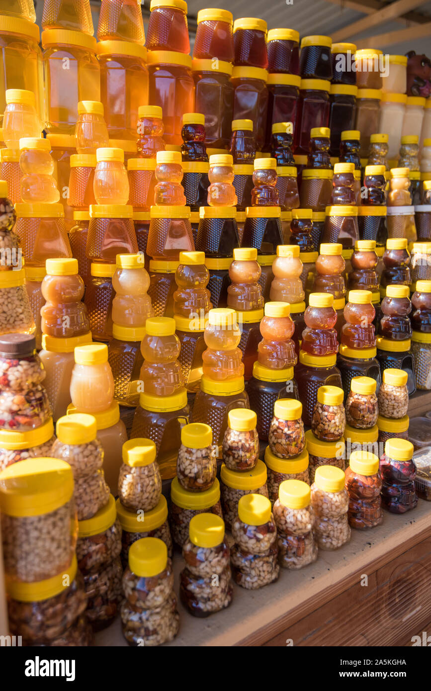 A lot of jars with natural organic honey Stock Photo - Alamy