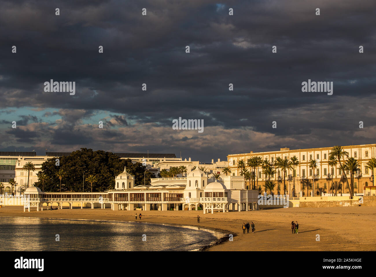 Cadiz buildings hi-res stock photography and images - Alamy