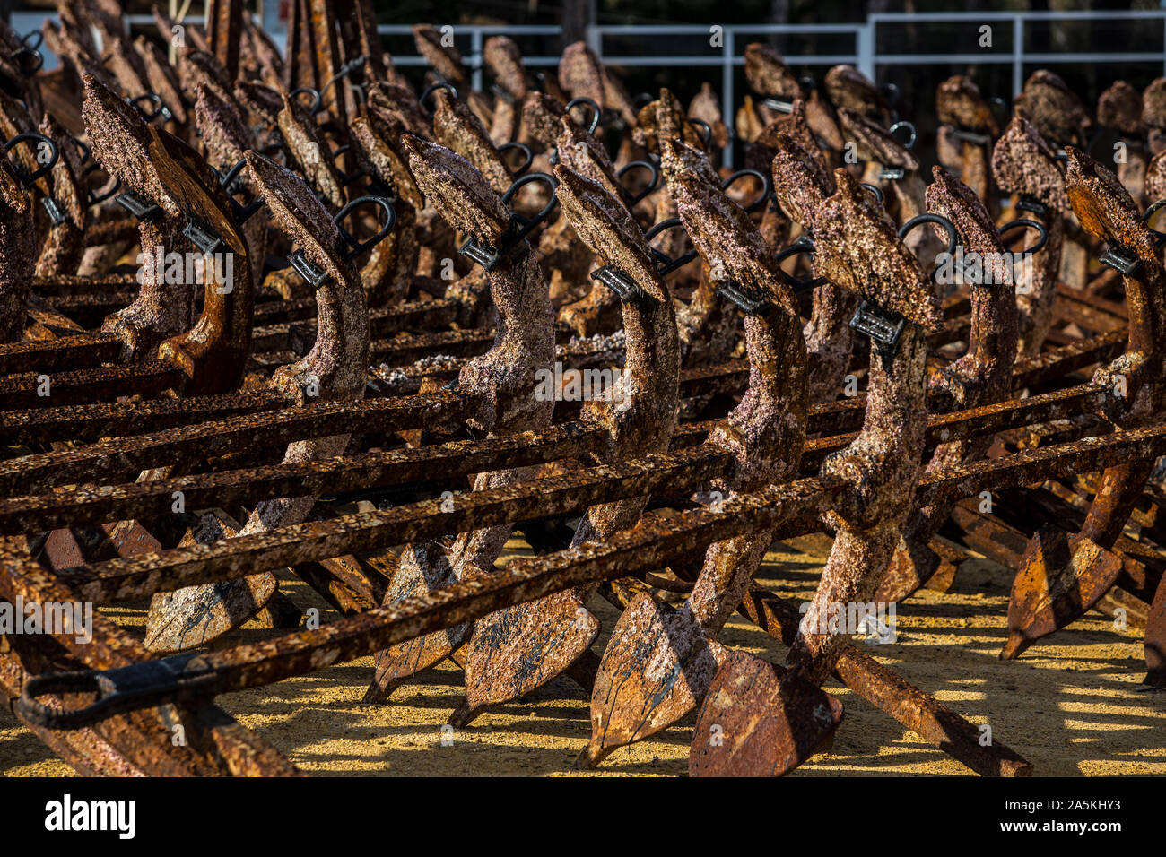 Rusty heavy ships anchor hi-res stock photography and images - Alamy