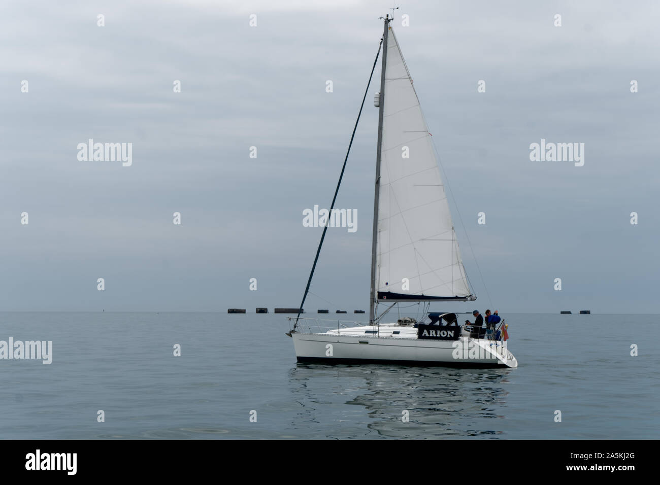 Motorsailing hi-res stock photography and images - Alamy