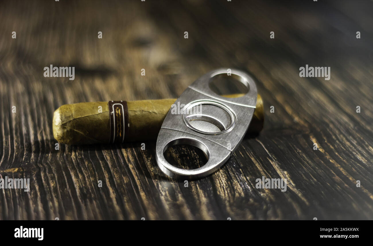 Cigar cutter hi-res stock photography and images - Alamy