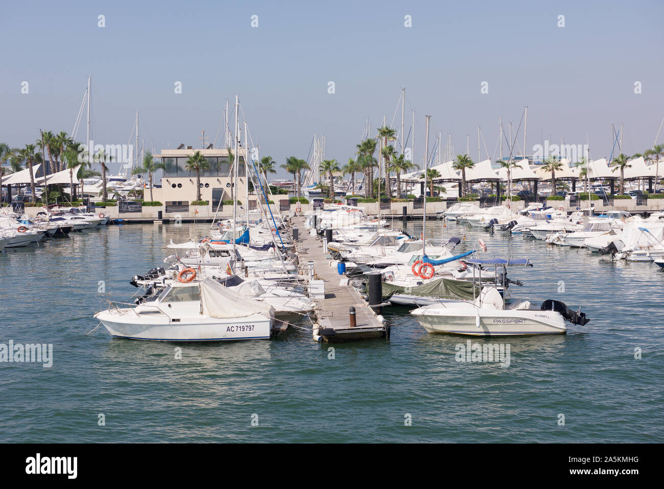 Yachts and boats in the marina at Santa Pola, Spain Stock Photo - Alamy