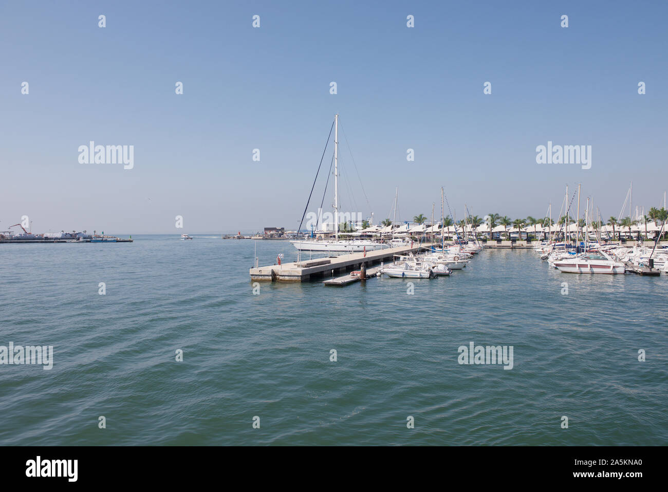 Yachts and boats in the marina at Santa Pola, Spain Stock Photo - Alamy