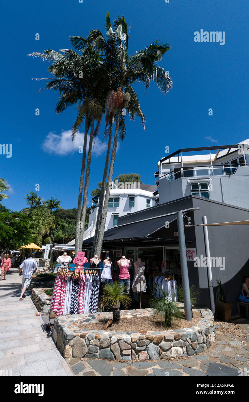 Hastings Street in Noosa Heads on the Sunshine Coast in Queensland ...