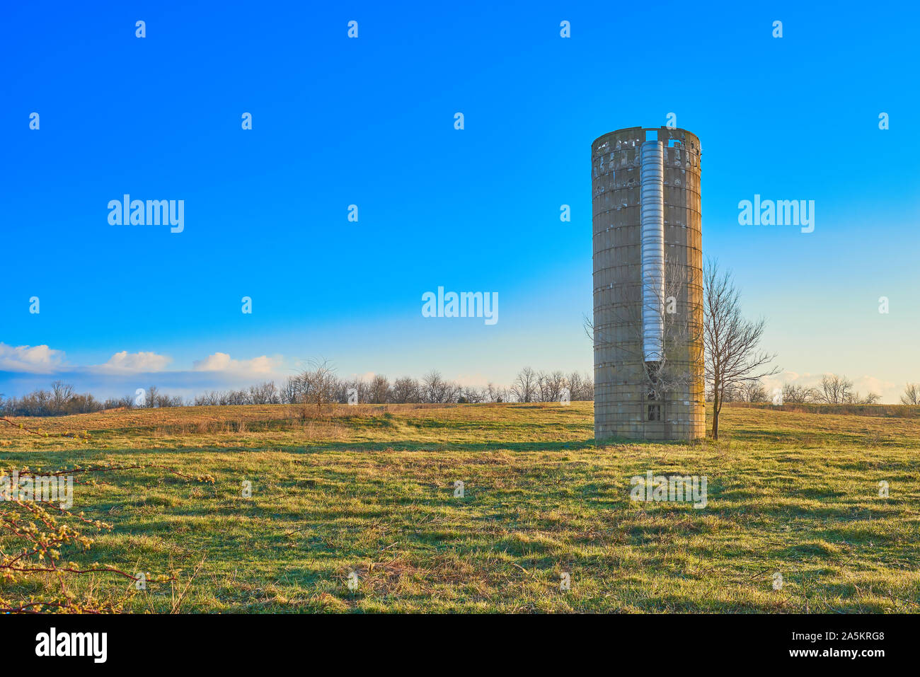 Silo structure hi-res stock photography and images - Alamy