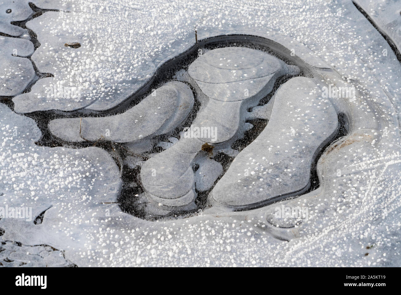 Puddles hi-res stock photography and images - Alamy