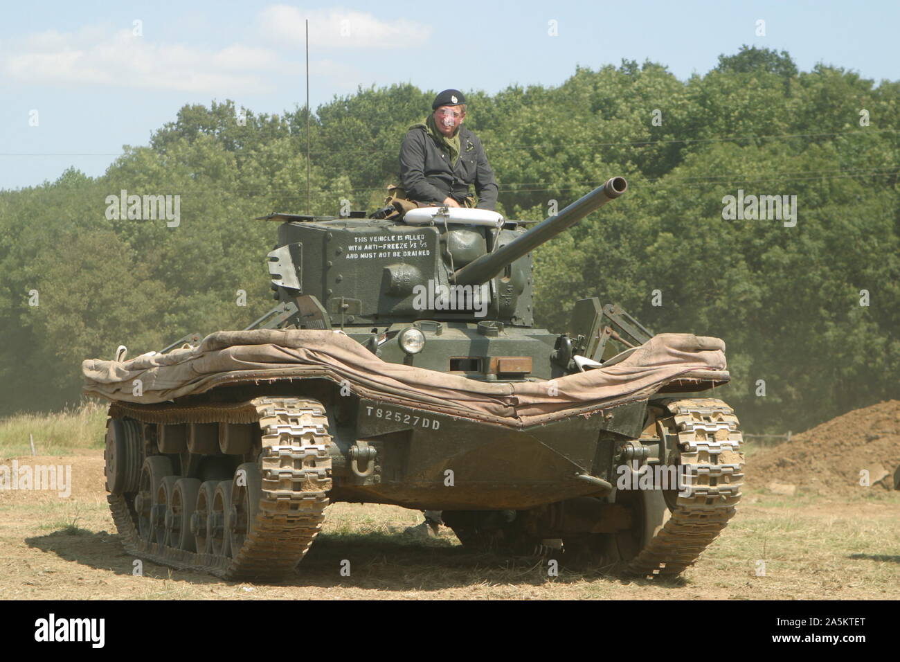 Valentine tank hi-res stock photography and images - Alamy