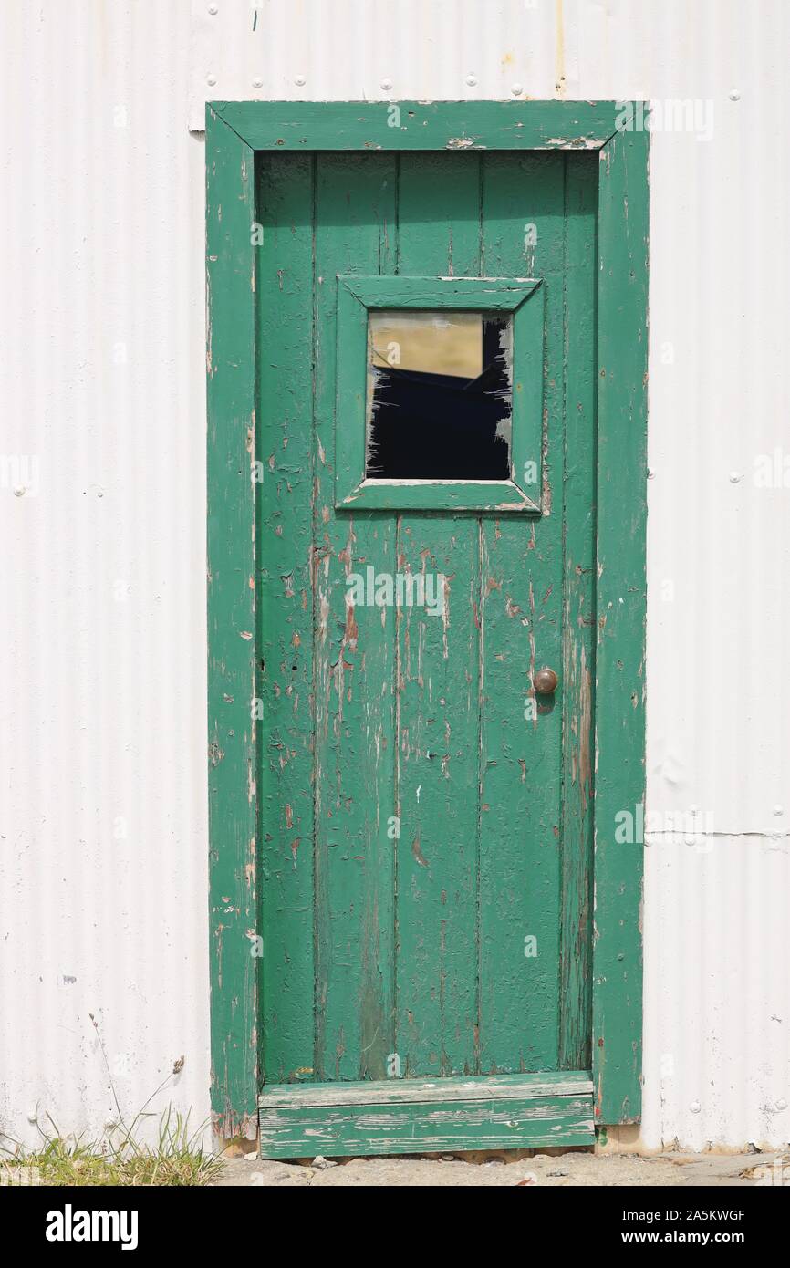 Broken door hi-res stock photography and images - Alamy