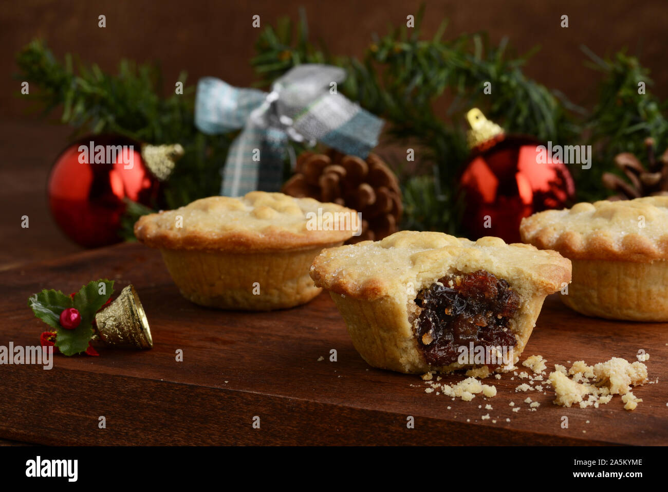 Stack of mince pies hi-res stock photography and images - Alamy