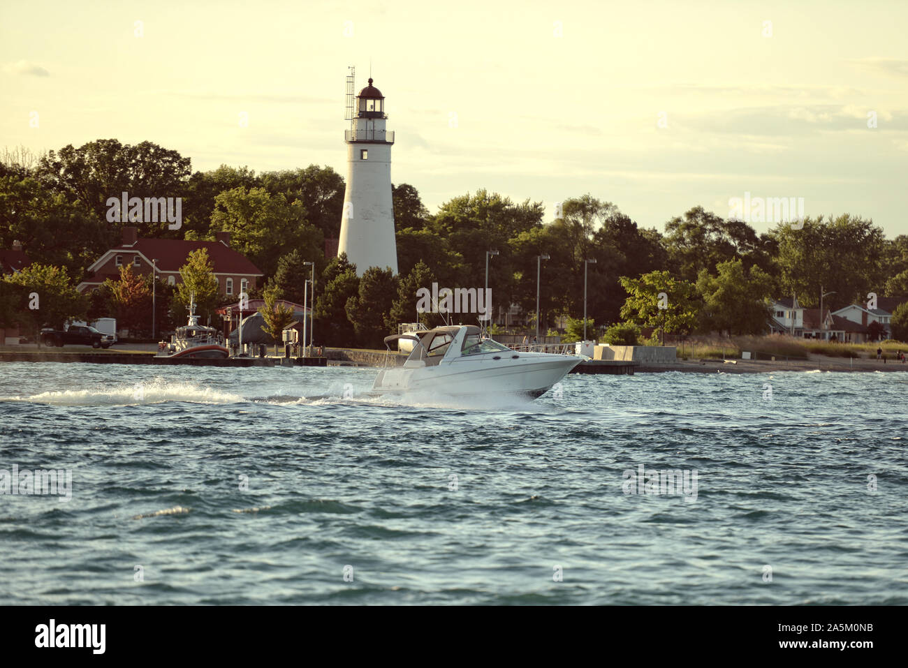 Powerboat sunset hi-res stock photography and images - Alamy
