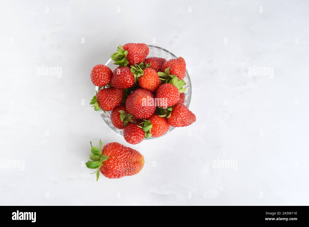 Top view glass bowl hi-res stock photography and images - Alamy