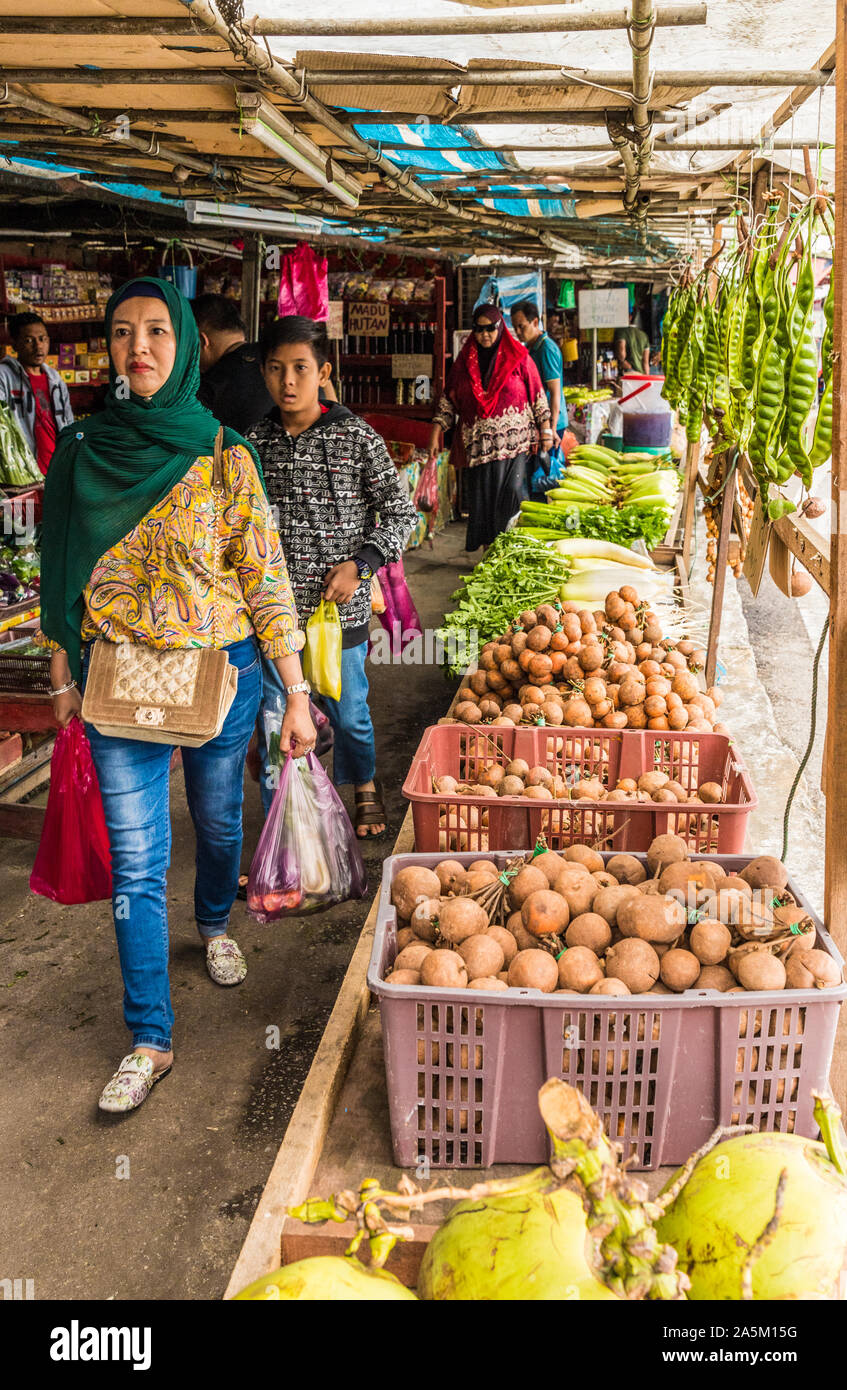 The Kea Farm Market in Cameron Highlands Stock Photo - Alamy