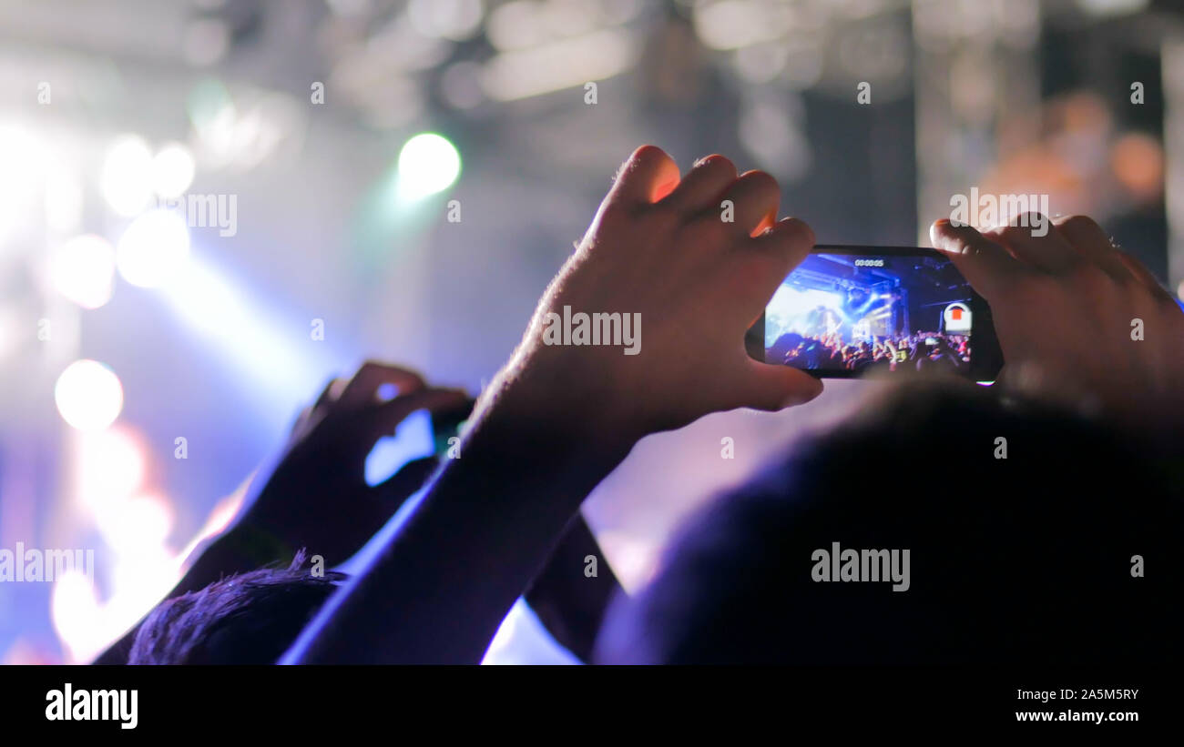 Guitarist stage silhouette hi-res stock photography and images - Alamy