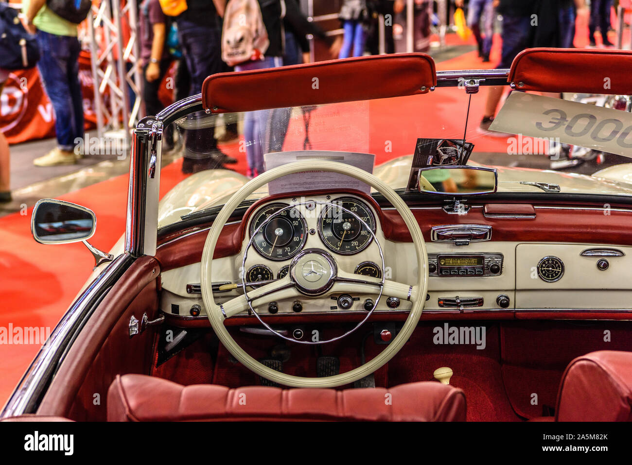 Mercedes benz 190 sl 1955 hi-res stock photography and images - Alamy