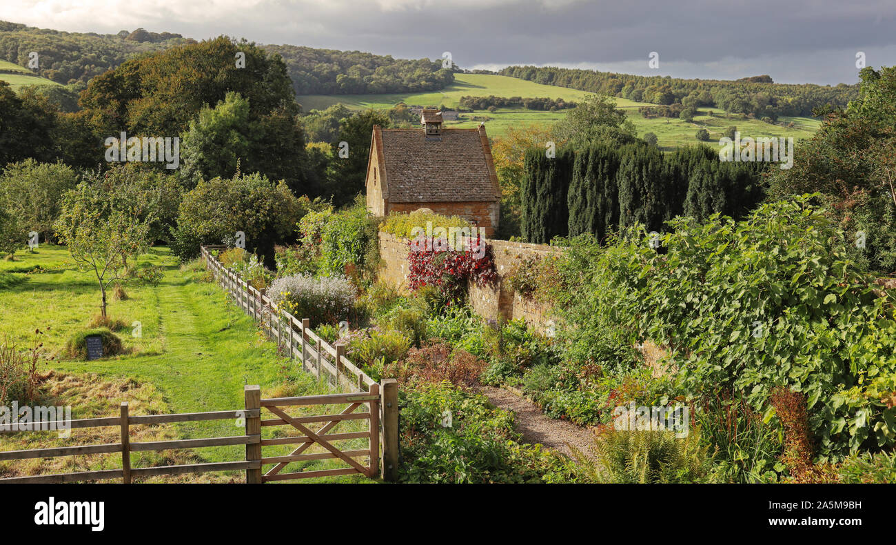 Cotswold Landscape High Resolution Stock Photography and Images - Alamy