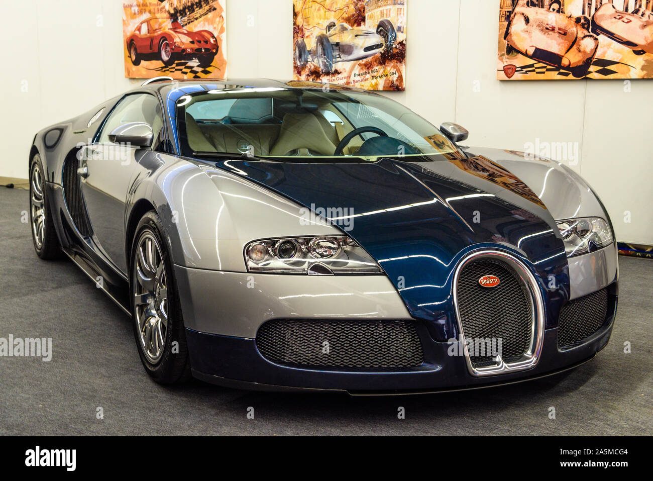Bugatti veyron eb hi-res stock photography and images - Alamy