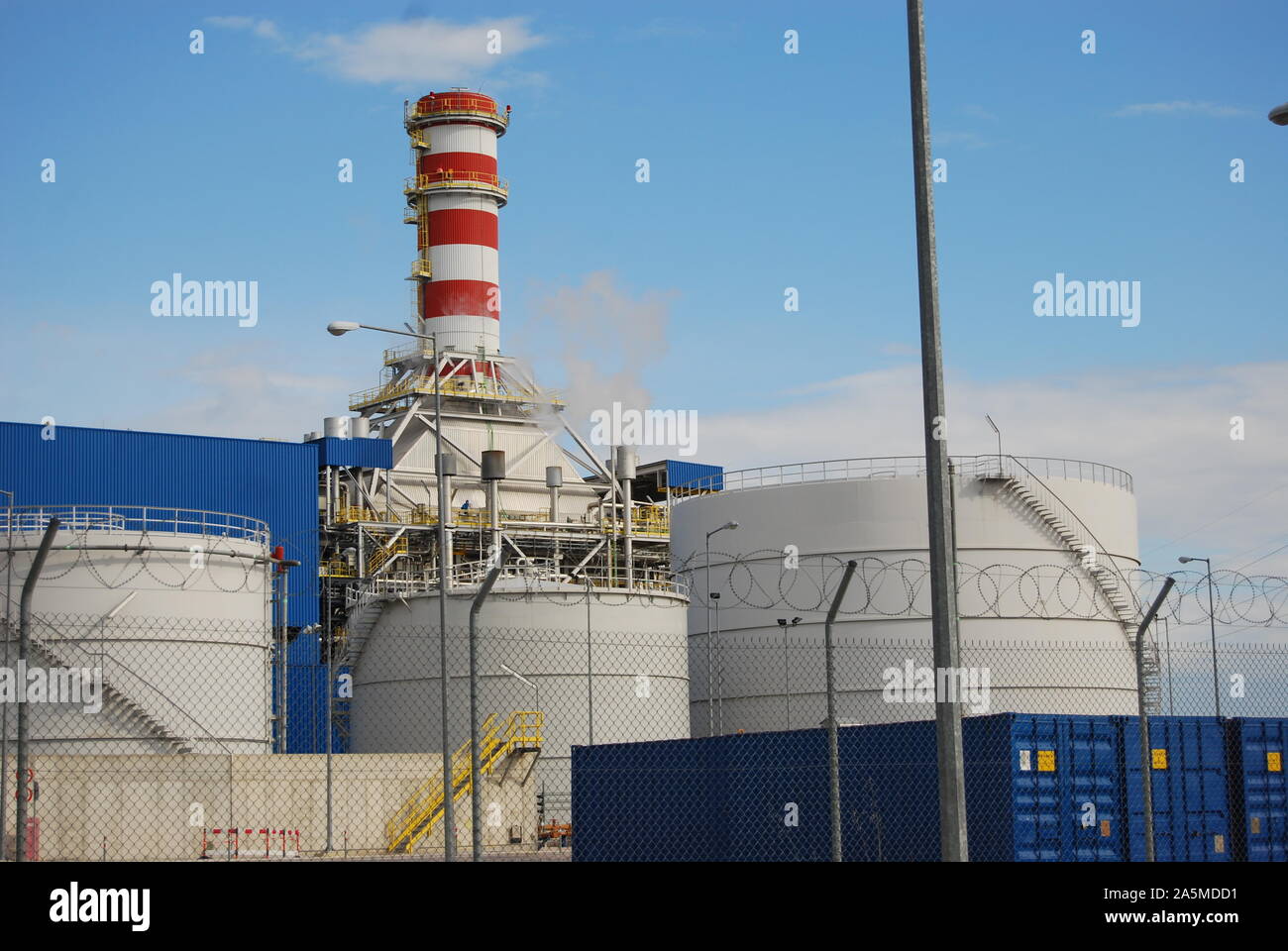 Tanks and industrial installations hi-res stock photography and images ...